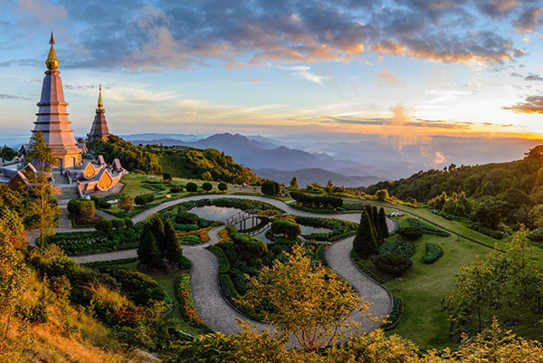 آژانس هواپیمایی طاهاگشت